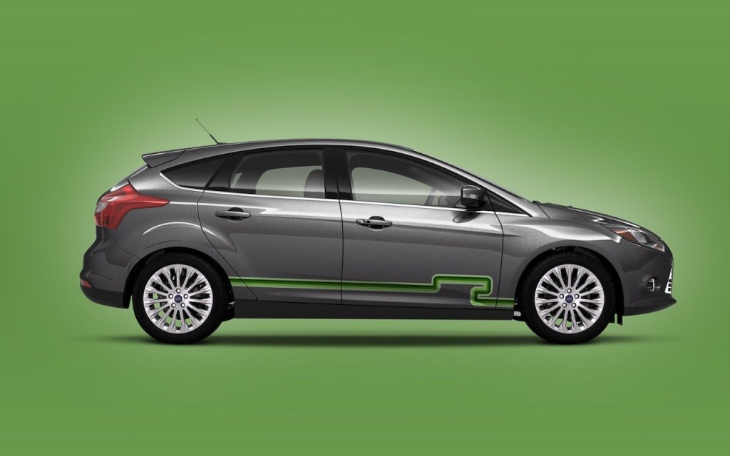2012 Ford Focus turns up with a customize button - Ultimate Car Blog